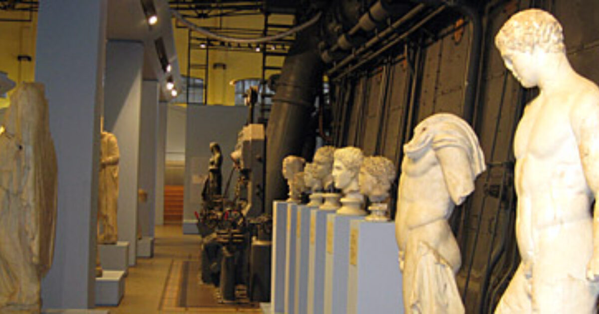 Budget Travel | Rome: A night at the museum