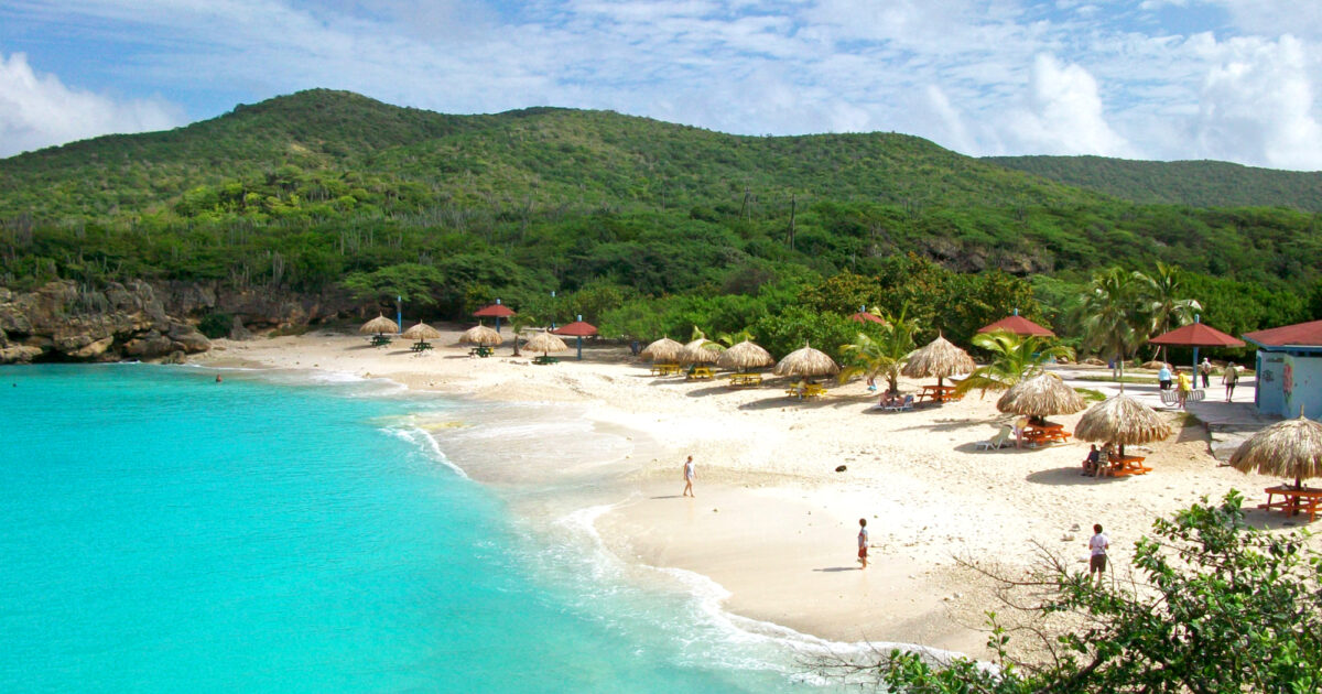 Budget Travel | Easy & Affordable Caribbean Escapes!