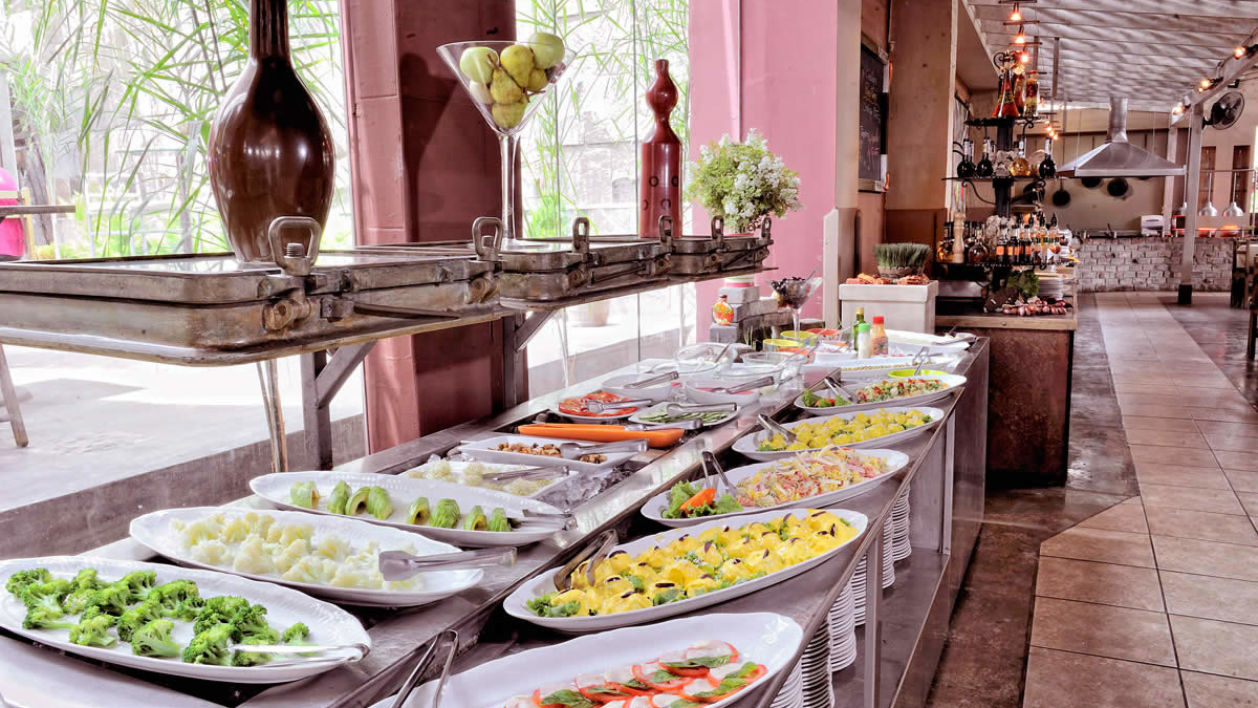 Foodie Alert: Peru's Best Buffets | Budget Travel